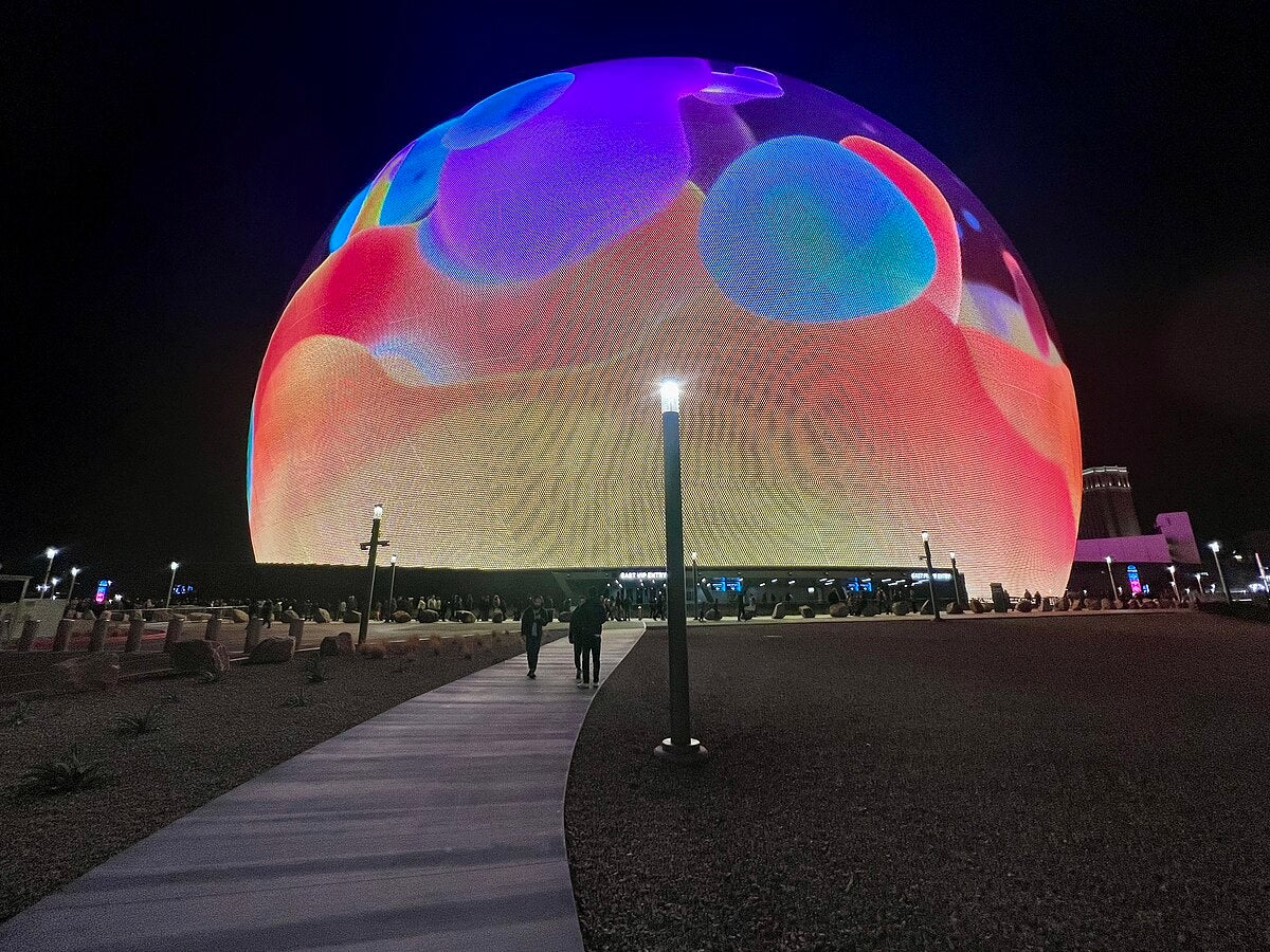 Sphere's Wizard of Oz Earns $2M Daily as Eagles Extend Residency